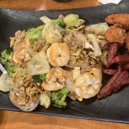 LAOS KITCHEN - Updated July 2025 - 493 Photos & 311 Reviews - 887 4th ...