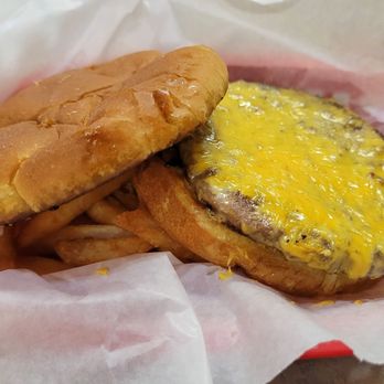 THE HUNGRY FOX RESTAURANT & COUNTRY STORE - Updated December 2024 - 205 ...