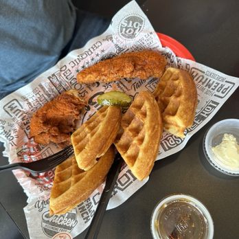 URBAN BIRD HOT CHICKEN - Updated February 2025 - 116 Photos & 106 ...