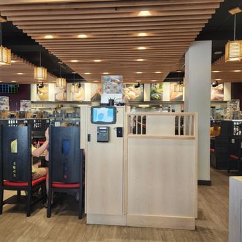 KURA REVOLVING SUSHI BAR - Updated July 2025 - 268 Photos & 165 Reviews ...