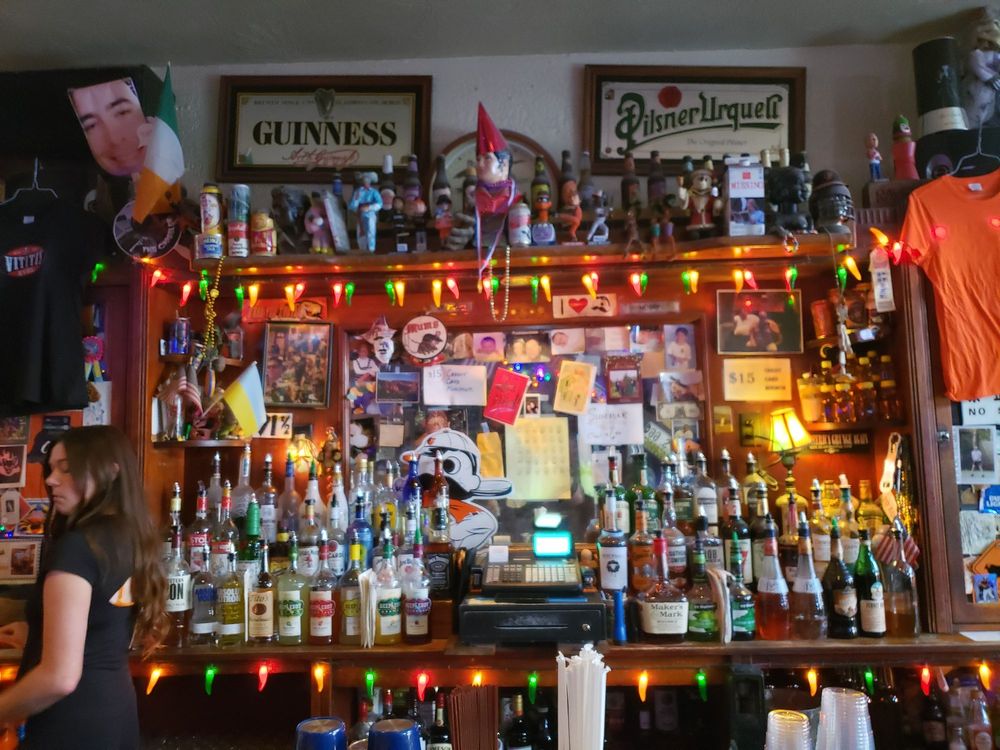 MUMS - Updated June 2025 - 21 Photos & 34 Reviews - 1132 S Hanover St ...