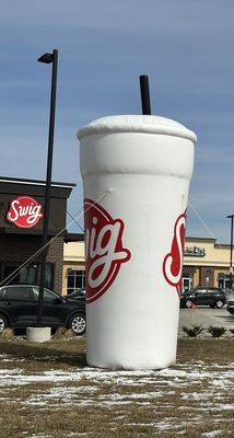 SWIG - Updated June 2025 - 19 Photos - 9705 N Ash Ave, Kansas City ...