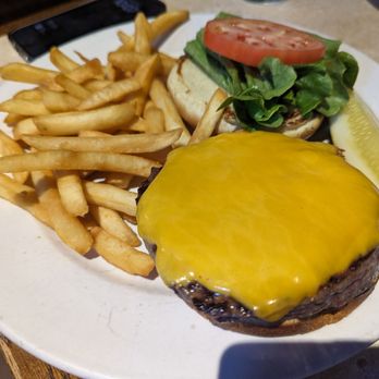 LANDMARK INN BAR & GRILLE - Updated December 2025 - 240 Photos & 267 ...