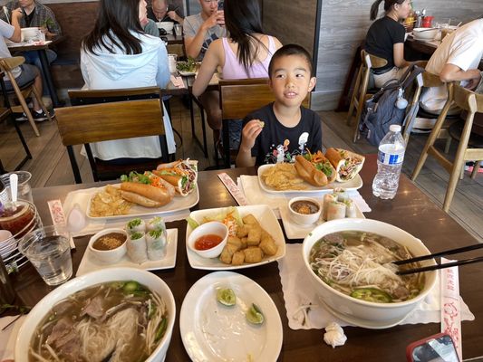 PHO SPOT - Updated December 2025 - 396 Photos & 559 Reviews - 1769 ...