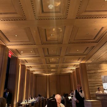 THE DINING ROOM AT RH GUESTHOUSE NEW YORK - Updated October 2025 - 225 ...