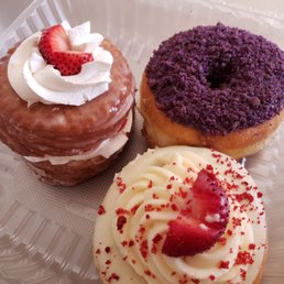 MOON DONUTS - 448 Photos & 340 Reviews - 1000 Torrance Blvd, Redondo ...