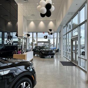 CARMAX - Updated October 2025 - 39 Photos & 123 Reviews - 73450 Dinah ...