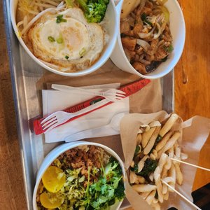 CLASS 302 TEA CAFE - 1896 Photos & 1113 Reviews - 13252 Jamboree Rd ...