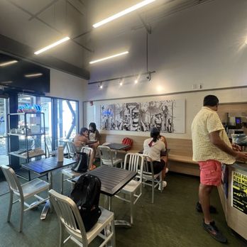 9BAR HNL - Updated September 2024 - 1231 Photos & 441 Reviews - 685 ...