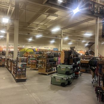 REI - Updated September 2025 - 55 Photos & 94 Reviews - 160 W Wetmore ...