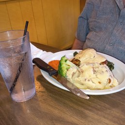 CORA’S 1850 BISTRO - Updated December 2025 - 92 Photos & 159 Reviews ...