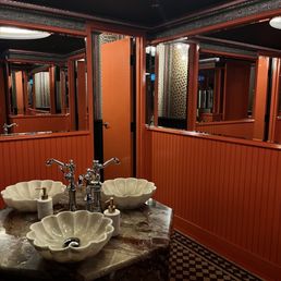 LAPINOU - Updated October 2025 - 181 Photos & 61 Reviews - 642 King ...