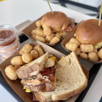 THE FLYING YOLK - VALENCIA - Updated October 2025 - 288 Photos & 261 ...