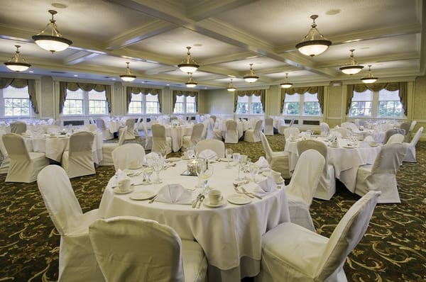 BIG TREE INN - Updated November 2024 - 13 Photos - 46 Main St, Geneseo ...