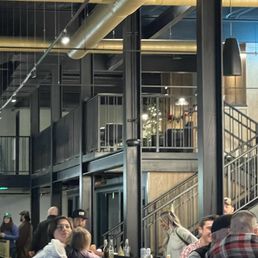 BIRDEEZ - Updated July 2025 - 234 Photos & 74 Reviews - 151 N Sierra St ...