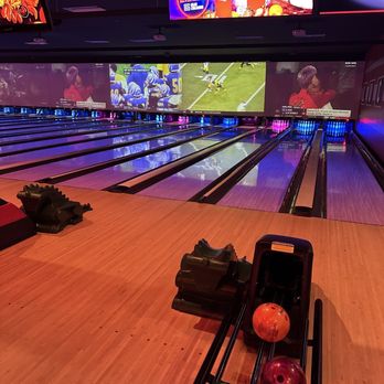 BOWLERO SAN ANTONIO - Updated September 2025 - 168 Photos & 311 Reviews ...