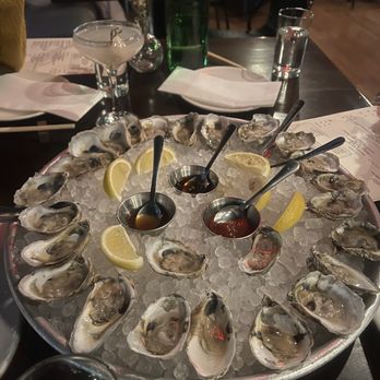 AMA RAW BAR - WEST VILLAGE - Updated May 2024 - 225 Photos & 117 ...