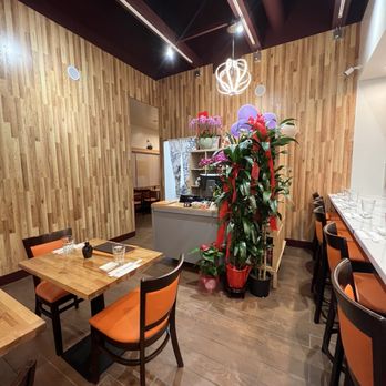 SUSHI BROADWAY - Updated December 2025 - 135 Photos & 54 Reviews - 2549 ...