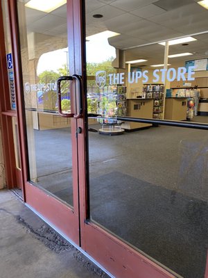 THE UPS STORE - Updated December 2025 - 46 Photos & 68 Reviews - 373 E ...