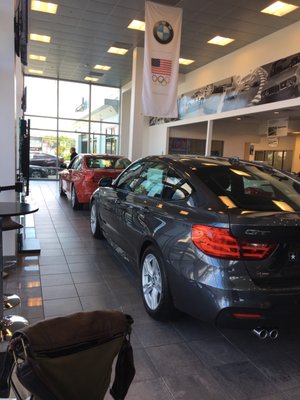 BMW OF SPRINGFIELD - Updated December 2025 - 48 Photos & 150 Reviews ...