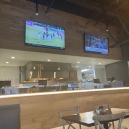 CRUST PIZZA CO. - GOSLING PINES - Updated December 2025 - 42 Photos ...