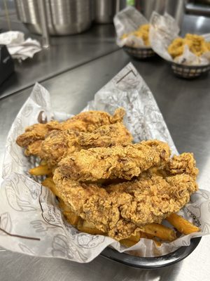 CRAFTY CRAB LARGO - Updated September 2025 - 80 Photos & 45 Reviews ...