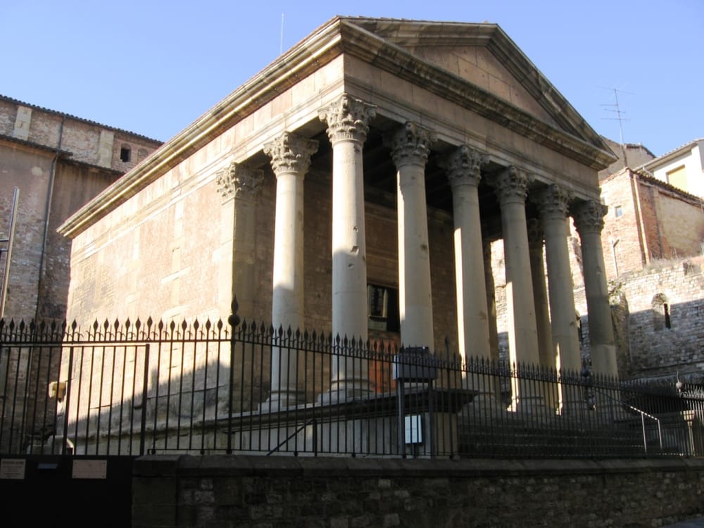 TEMPLO ROMANO / ROMAN TEMPLE & MONTCADA CASTLE - Carrer P. Xifre, Vic ...