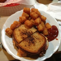 TUNE INN - Updated December 2025 - 362 Photos & 570 Reviews - 331 ...