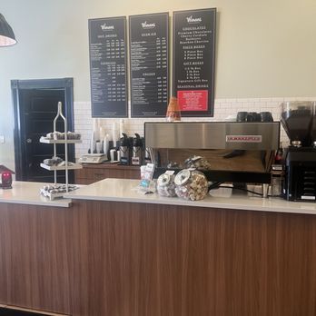 WINANS CHOCOLATES + COFFEES - Updated December 2025 - 140 Photos & 127 ...