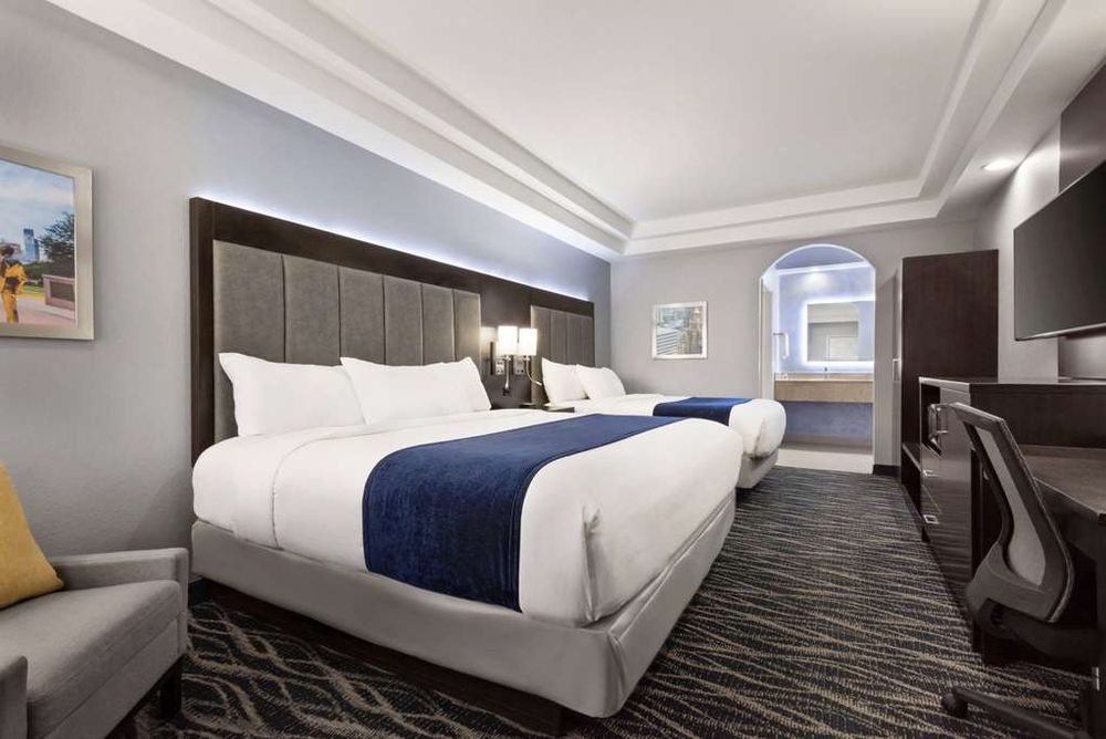 DAYS INN & SUITES BY WYNDHAM HOUSTON HOBBY AIRPORT - Updated June 2026 ...