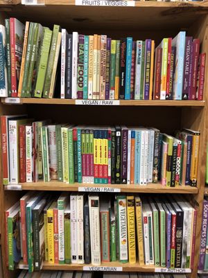 HALF PRICE BOOKS - 35 Photos & 73 Reviews - 12355 W Center Rd, Omaha ...