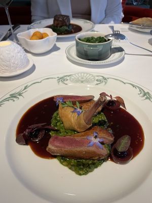 MAISON BARNES - Updated January 2025 - 20 Photos - 100 E 63rd St, New ...