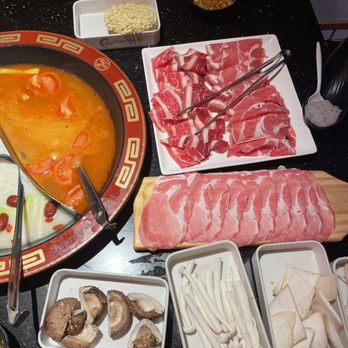 SUPREME HOT POT - Updated December 2025 - 288 Photos & 180 Reviews ...