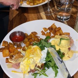 DERBY RESTAURANT - Updated September 2025 - 340 Photos & 101 Reviews ...