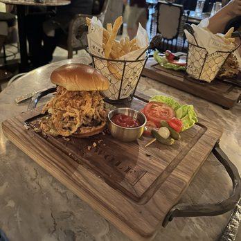 WOLF BY VANDERPUMP AT HARVEYS LAKE TAHOE - Updated August 2024 - 1096 ...