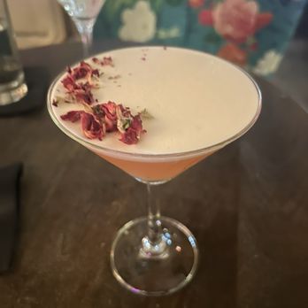 ROXANNE’S - Updated July 2024 - 247 Photos & 156 Reviews - 6B Beacon St ...