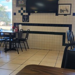 QUAVE BROTHERS PO’BOYS & MEAT MARKET - Updated July 2025 - 53 Photos ...