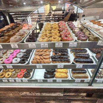 RANDY’S DONUTS - Updated July 2025 - 150 Photos & 139 Reviews - 5709 N ...