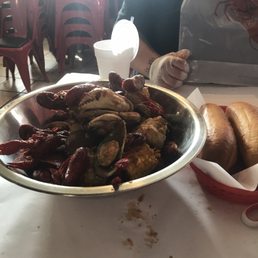 CRAWFISH HOUSE - Updated May 2024 - 872 Photos & 882 Reviews - 9826 ...