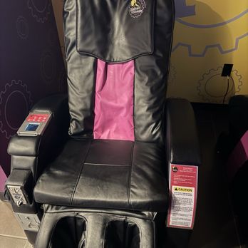 PLANET FITNESS - Updated January 2026 - 73 Photos & 182 Reviews - 4613 ...