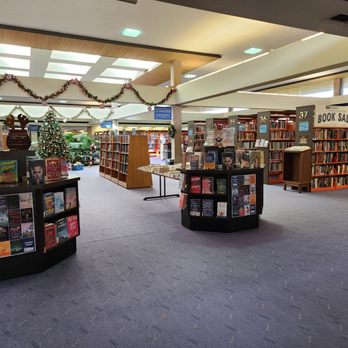 PALM SPRINGS PUBLIC LIBRARY - Updated December 2025 - 71 Photos & 30 ...