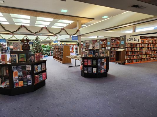PALM SPRINGS PUBLIC LIBRARY - Updated December 2025 - 71 Photos & 30 ...