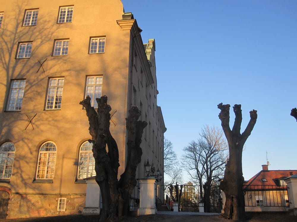 DJURSHOLMS SLOTT - Banérvägen 6, Danderyd, Sweden - Yelp
