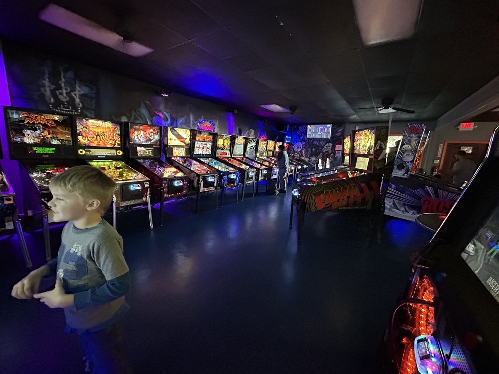 QUASARS ARCADE - Updated November 2025 - 11 Photos & 10 Reviews - 5301 ...