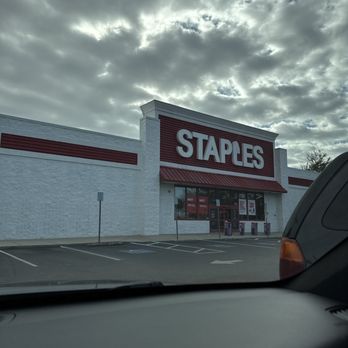 STAPLES - Updated December 2025 - 15 Photos & 32 Reviews - 3702 W ...