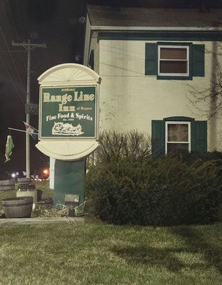 THE RANGE LINE INN - Updated October 2024 - 37 Photos & 95 Reviews ...