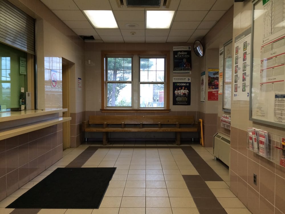 MANHASSET LIRR STATION - Updated October 2025 - 11 Photos - Plandome Rd ...