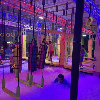 URBAN AIR TRAMPOLINE AND ADVENTURE PARK - Updated April 2025 - 43 ...