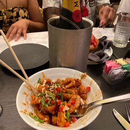 YOLO - Updated October 2024 - 2285 Photos & 1720 Reviews - 333 E Las ...