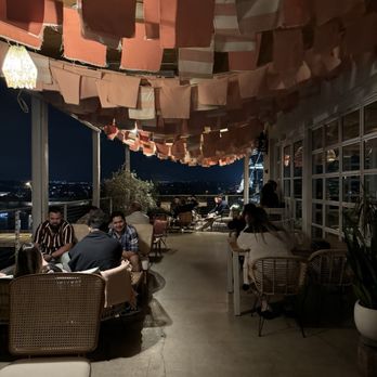 P6 - Updated May 2024 - 667 Photos & 413 Reviews - 111 E Cesar Chavez ...